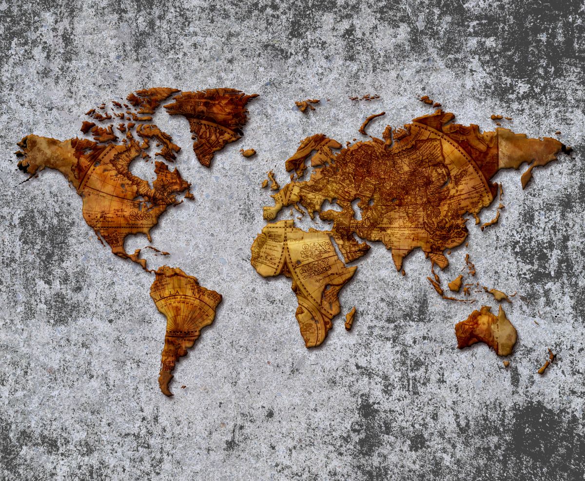 Antique Bronze World Map – Pineapple Licensing