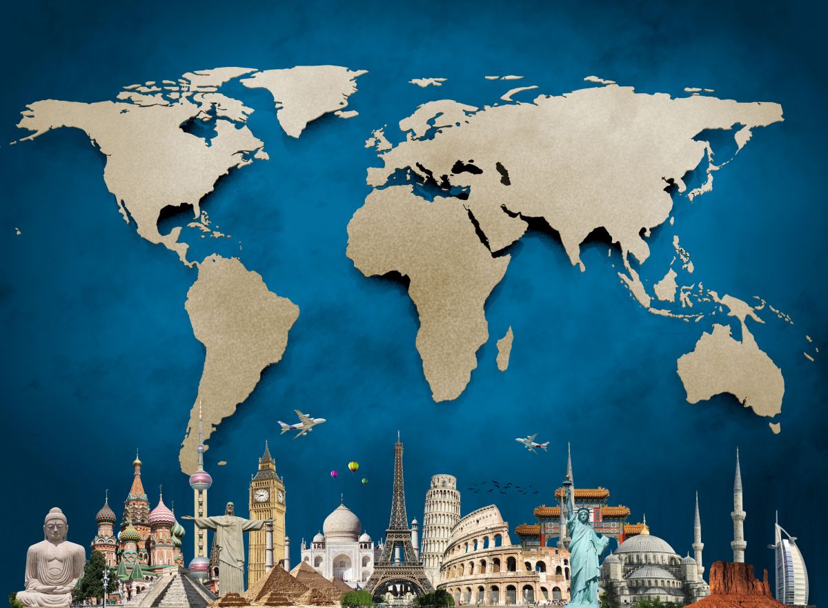 Ocean Blue World Map – Pineapple Licensing