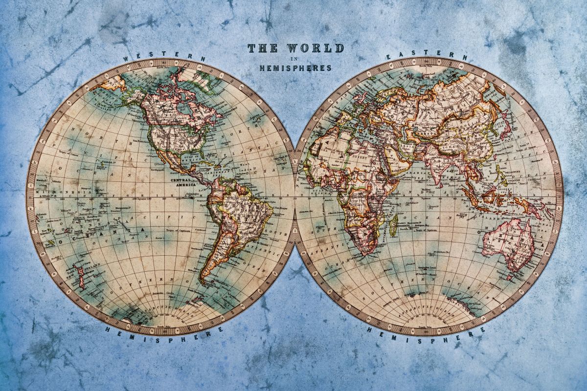 Ocean Hemispheres Map – Pineapple Licensing